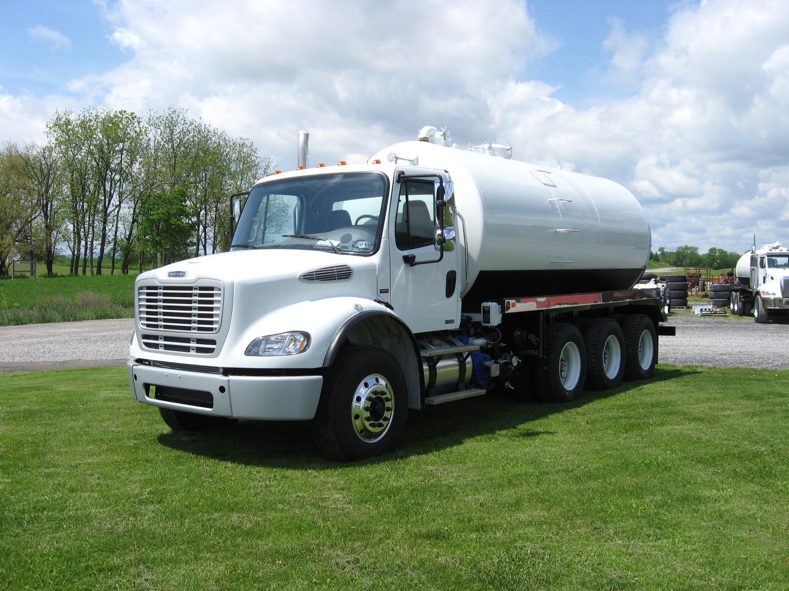 Standard Vaccum Tank-1 - Pik Rite